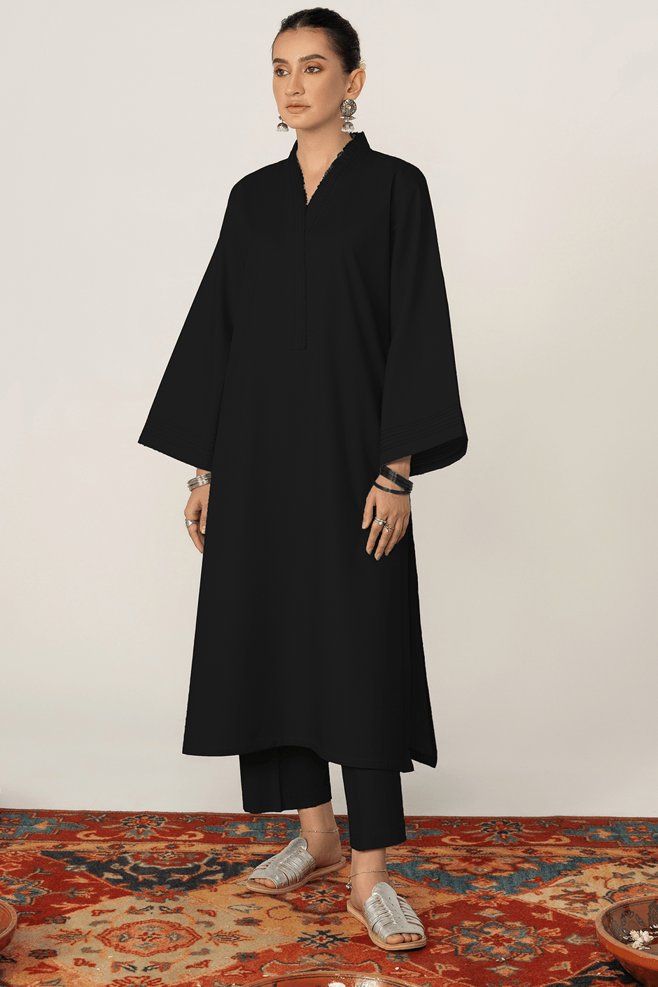 Luxury Women's Clothing in Pakistan - Noosh | Embroidered & Printed