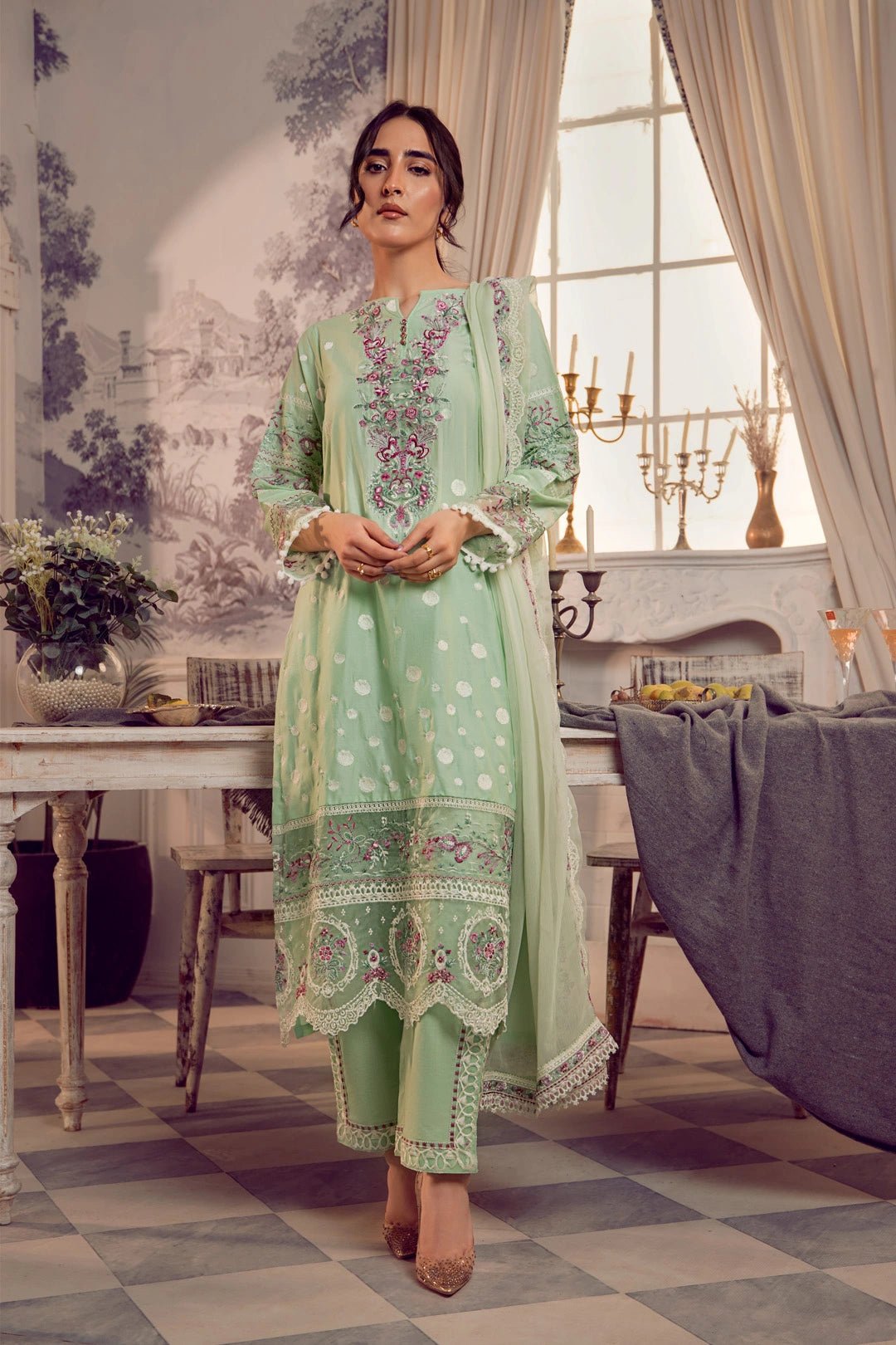 Luxury Women's Clothing in Pakistan - Noosh | Embroidered & Printed